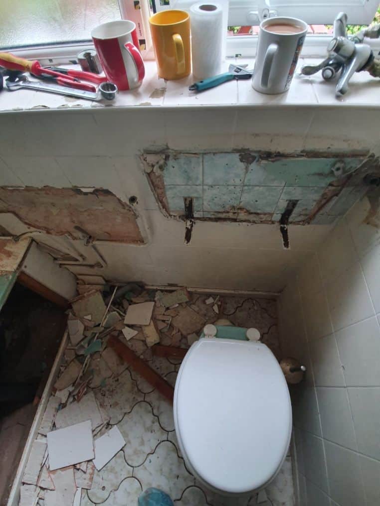 Complete Bathroom Renovation - Step By Step Gallery | helpfulplumber.co.uk