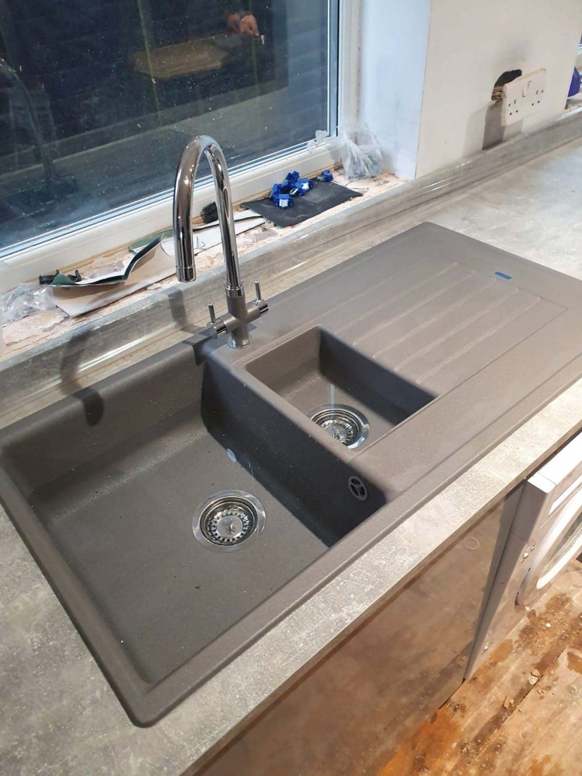 Kitchen Sink, Tap and Waste Pipe Fitting | helpfulplumber.co.uk